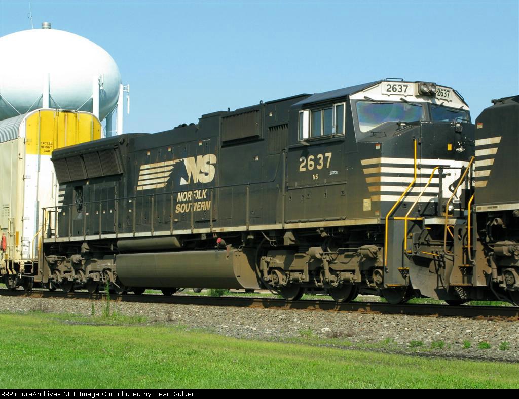 NS EMD SD70M 2637